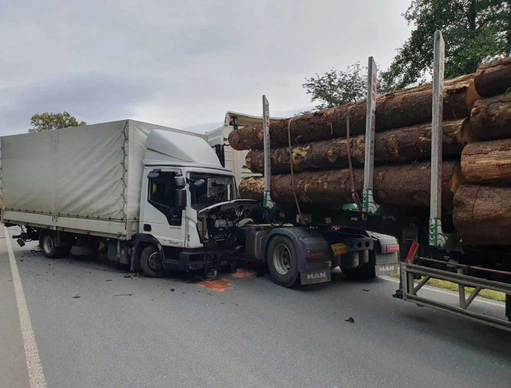 + UPDATE + Schwerer Unfall auf der B303 bei Wirsberg | tvo.de