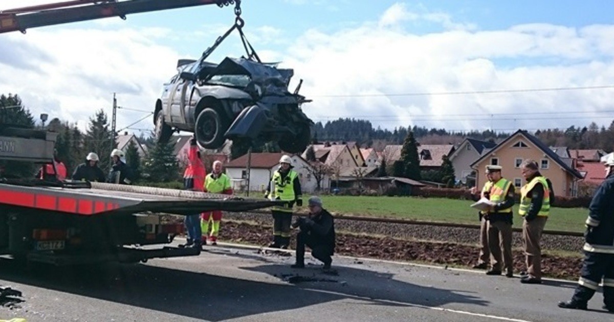 Neukenroth: Tödlicher Unfall auf der B85 | tvo.de