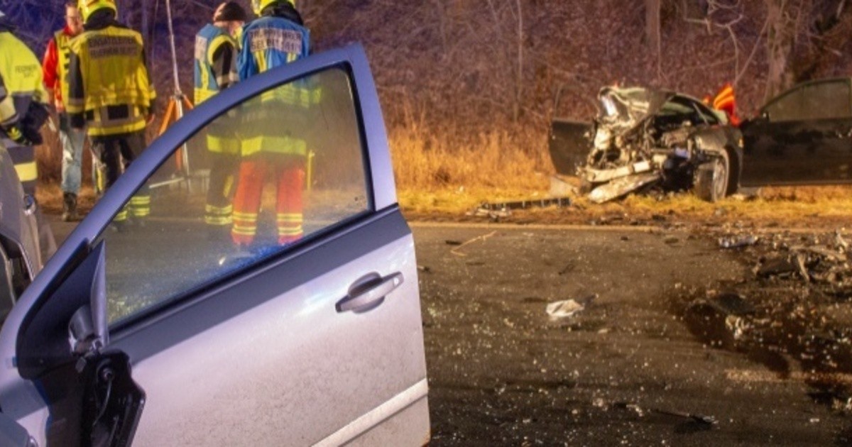 Frontalcrash bei Selbitz: Ein Toter und vier Schwerverletzte | tvo.de