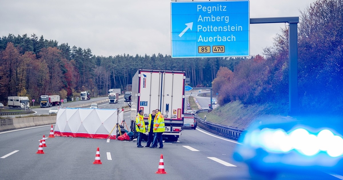 Unfall-Chaos auf der A9 bei Pegnitz: Pkw prallt ungebremst in Lkw – Eine Tote | tvo.de