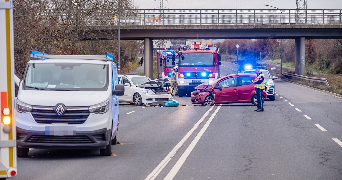 Bamberg: Berliner Ring nach schwerem Unfall mit drei Fahrzeugen gesperrt | tvo.de