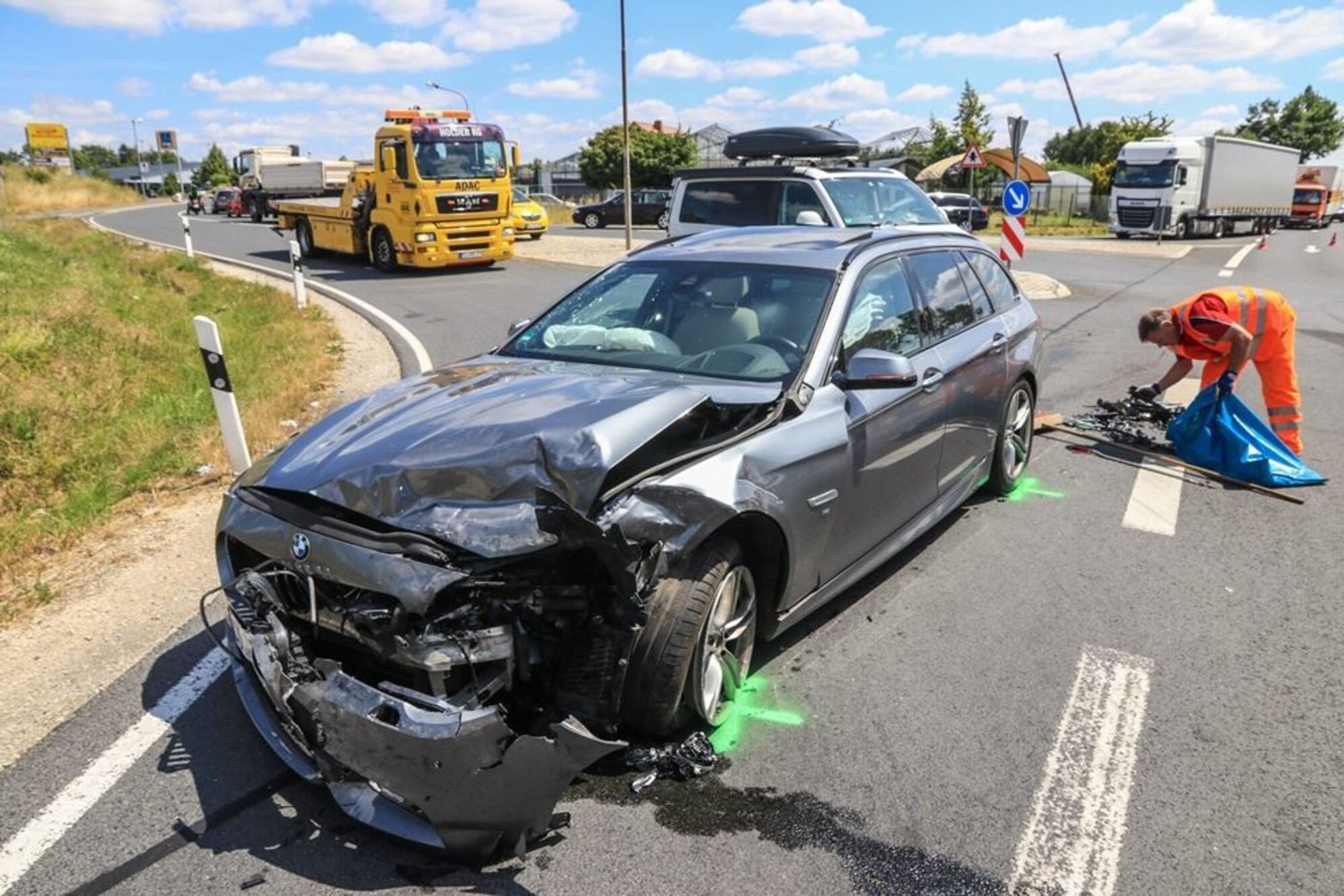 B303 / Ebersdorf bei Coburg: Schwerer Unfall mit vier Fahrzeugen | tvo.de